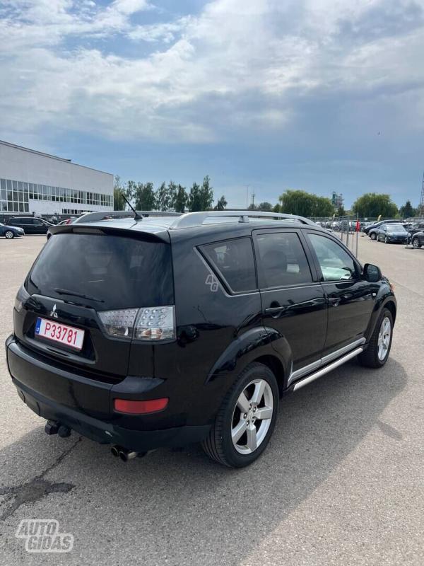 Mitsubishi Outlander 2008 in Marijampole, with an engine capacity of 2.00 L and mileage of 255 thousand km for 3300 €, photo 5 on AUTOMOTO.COM.LV