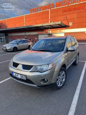 Mitsubishi Outlander 2008 Viļņa, ar dzinēja tilpumu 2.40 L un nobraukumu 275 tūkst. km par 3200 €, foto 3 vietnē AUTOMOTO.COM.LV