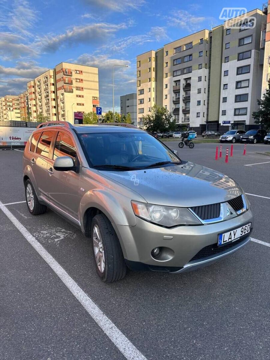 Mitsubishi Outlander 2008 Viļņa, ar dzinēja tilpumu 2.40 L un nobraukumu 275 tūkst. km par 3200 €, foto 4 vietnē AUTOMOTO.COM.LV