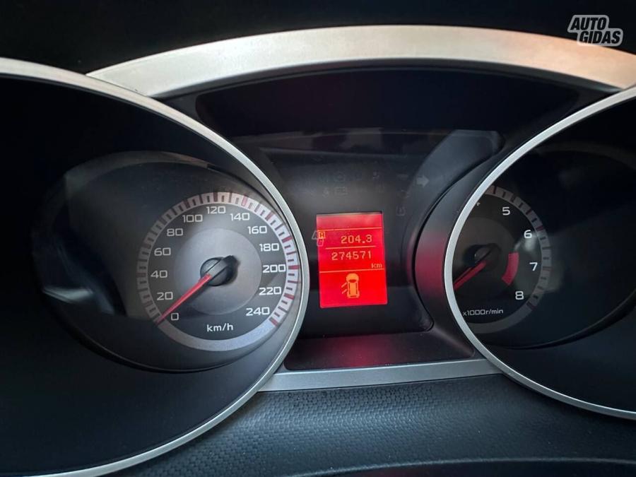 Mitsubishi Outlander 2008 Viļņa, ar dzinēja tilpumu 2.40 L un nobraukumu 275 tūkst. km par 3200 €, foto 6 vietnē AUTOMOTO.COM.LV