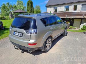 Mitsubishi Outlander 2008 in Riga, with an engine capacity of 2.00 L and mileage of 174 thousand km for 3999 €, photo 6 on AUTOMOTO.COM.LV
