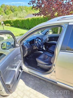 Mitsubishi Outlander 2008 in Riga, with an engine capacity of 2.00 L and mileage of 174 thousand km for 3999 €, photo 10 on AUTOMOTO.COM.LV