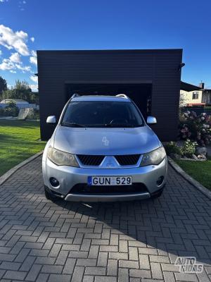 Mitsubishi Outlander 2008 in Kaunas, with an engine capacity of 2.00 L and mileage of 264 thousand km for 2700 €, photo  on AUTOMOTO.COM.LV