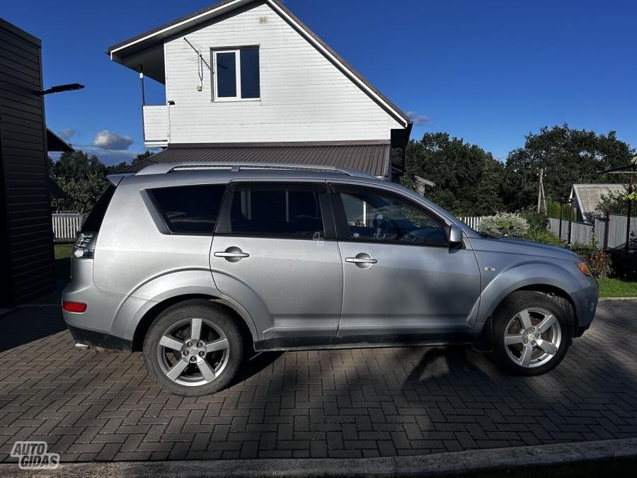 Mitsubishi Outlander 2008 Kauņa, ar dzinēja tilpumu 2.00 L un nobraukumu 264 tūkst. km par 2700 €, foto 3 vietnē AUTOMOTO.COM.LV