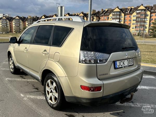 Mitsubishi Outlander 2009 in Vilnius, with an engine capacity of 2.00 L and mileage of 360 thousand km for 2499 €, photo 5 on AUTOMOTO.COM.LV