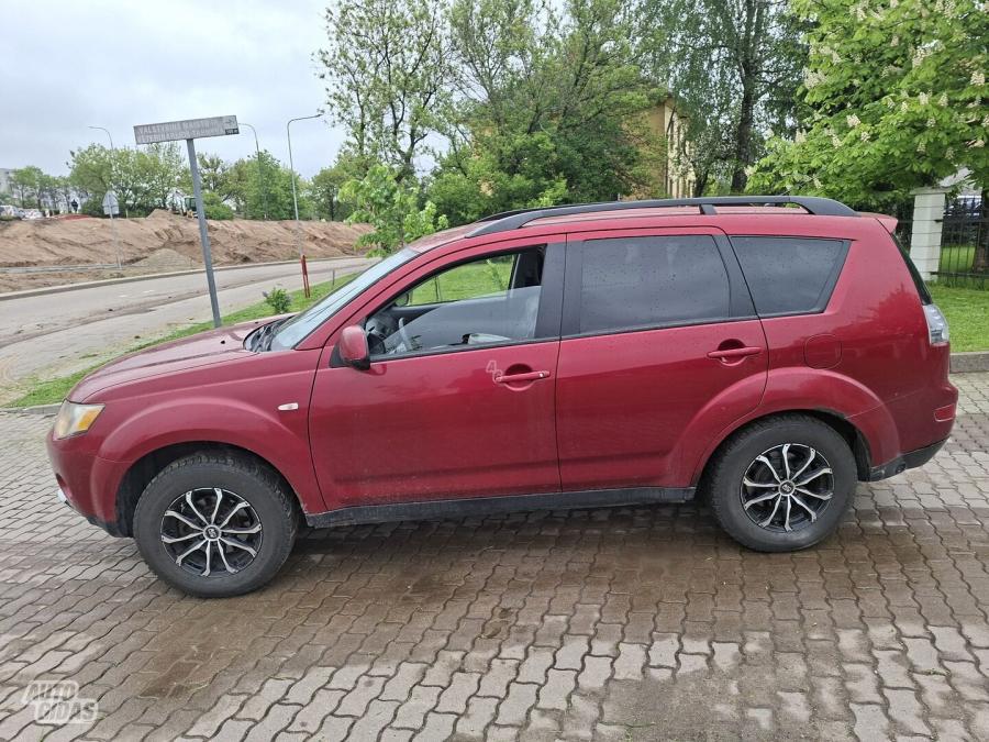 Mitsubishi Outlander 2009 in Vilnius, with an engine capacity of 2.40 L and mileage of 250 thousand km for 1850 €, photo 8 on AUTOMOTO.COM.LV