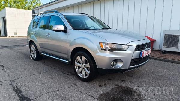 Mitsubishi Outlander 2010 Rīga, ar dzinēja tilpumu 2.20 L un nobraukumu 279 tūkst. km par 5500 €, foto 3 vietnē AUTOMOTO.COM.LV