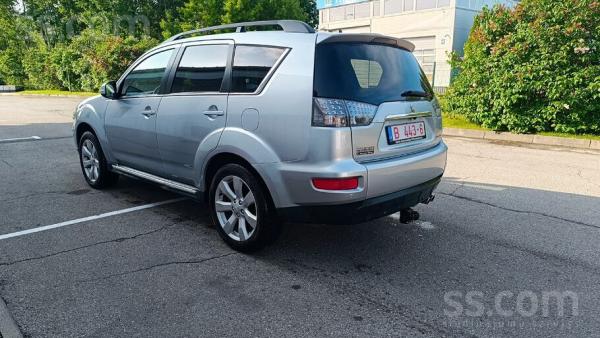 Mitsubishi Outlander 2010 Rīga, ar dzinēja tilpumu 2.20 L un nobraukumu 279 tūkst. km par 5500 €, foto 4 vietnē AUTOMOTO.COM.LV