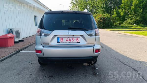 Mitsubishi Outlander 2010 Rīga, ar dzinēja tilpumu 2.20 L un nobraukumu 279 tūkst. km par 5500 €, foto 5 vietnē AUTOMOTO.COM.LV