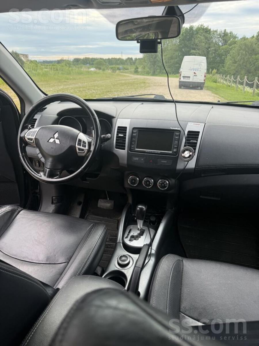 Mitsubishi Outlander 2010 Aizkraukle, ar dzinēja tilpumu 2.40 L un nobraukumu 347 tūkst. km par 3900 €, foto 6 vietnē AUTOMOTO.COM.LV