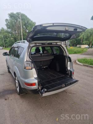 Mitsubishi Outlander 2010 Rīga, ar dzinēja tilpumu 2.40 L un nobraukumu 180 tūkst. km par 4250 €, foto 8 vietnē AUTOMOTO.COM.LV