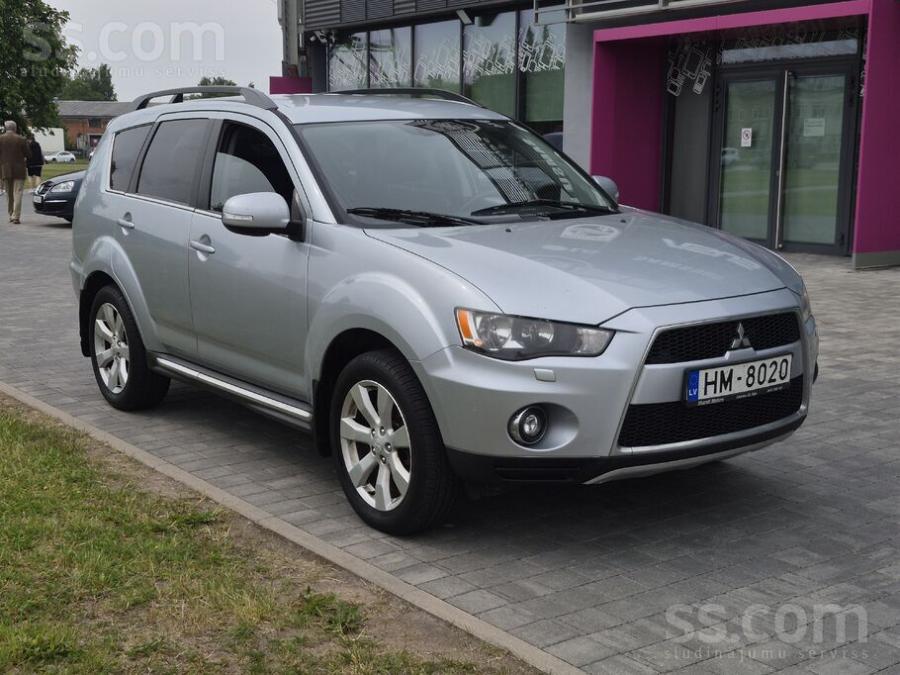 Mitsubishi Outlander 2010 Rīga, ar dzinēja tilpumu 2.40 L un nobraukumu 0 tūkst. km par 2990 €, foto 3 vietnē AUTOMOTO.COM.LV