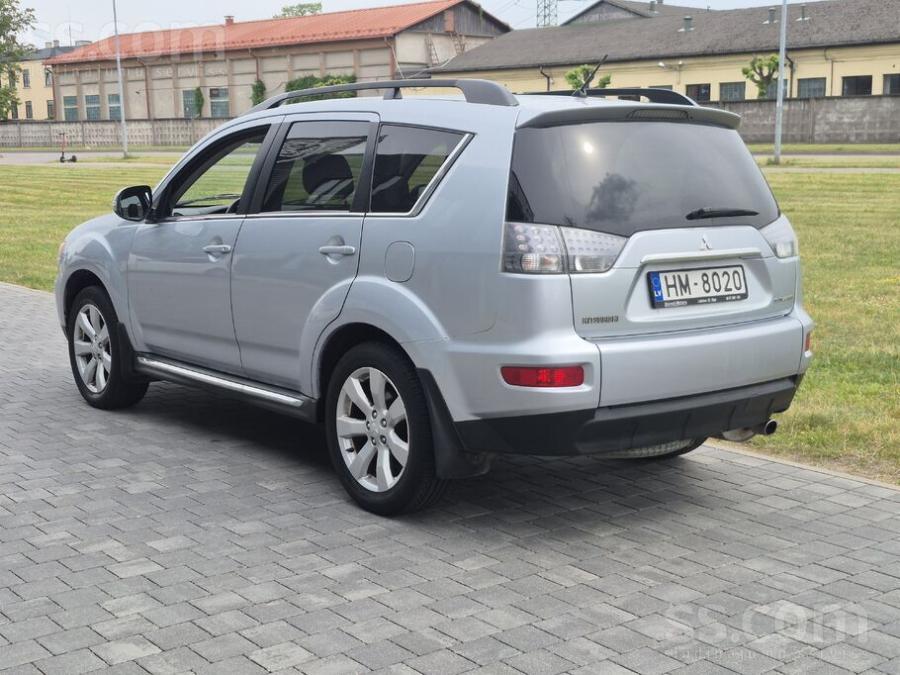 Mitsubishi Outlander 2010 Rīga, ar dzinēja tilpumu 2.40 L un nobraukumu 0 tūkst. km par 2990 €, foto 5 vietnē AUTOMOTO.COM.LV