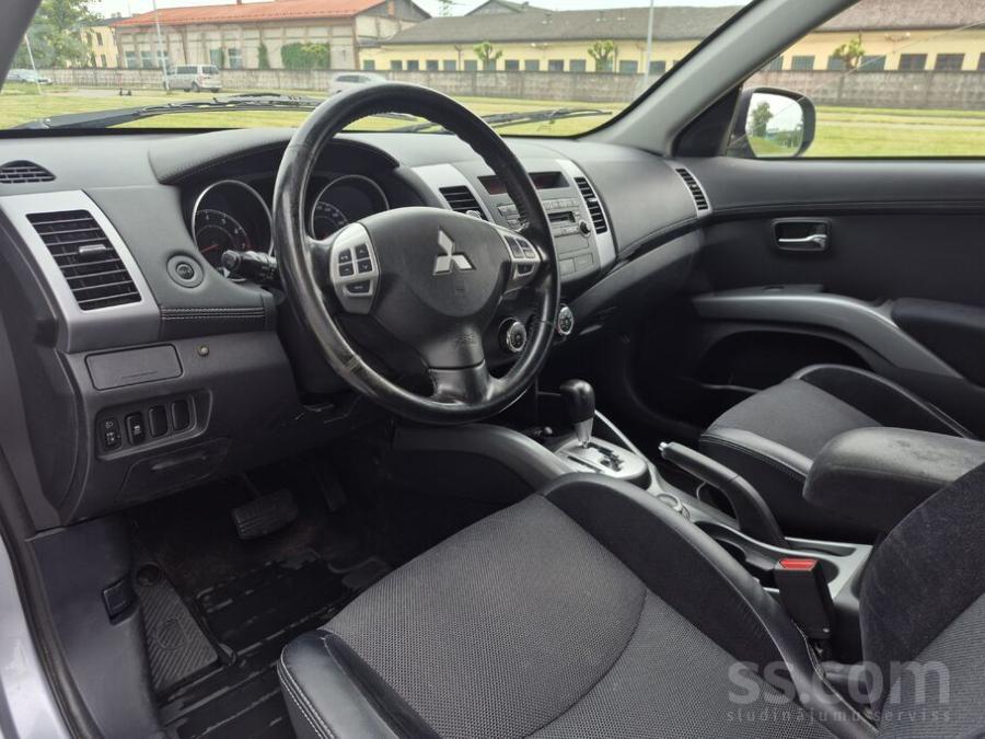 Mitsubishi Outlander 2010 Rīga, ar dzinēja tilpumu 2.40 L un nobraukumu 0 tūkst. km par 2990 €, foto 7 vietnē AUTOMOTO.COM.LV