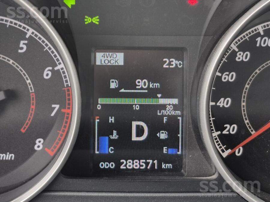 Mitsubishi Outlander 2010 Rīga, ar dzinēja tilpumu 2.40 L un nobraukumu 0 tūkst. km par 2990 €, foto 10 vietnē AUTOMOTO.COM.LV