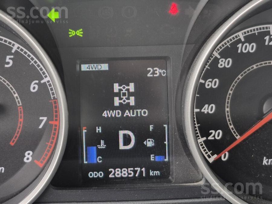 Mitsubishi Outlander 2010 Rīga, ar dzinēja tilpumu 2.40 L un nobraukumu 0 tūkst. km par 2990 €, foto 11 vietnē AUTOMOTO.COM.LV