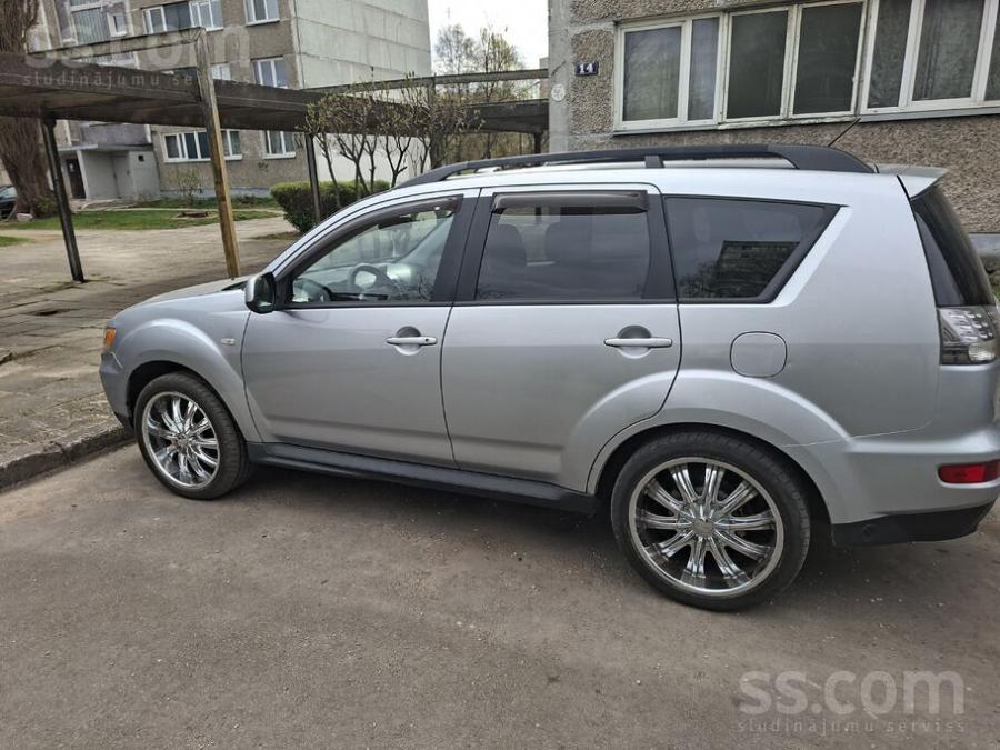 Mitsubishi Outlander 2010 Rīga, ar dzinēja tilpumu 2.40 L un nobraukumu 253 tūkst. km par 3350 €, foto 1 vietnē AUTOMOTO.COM.LV