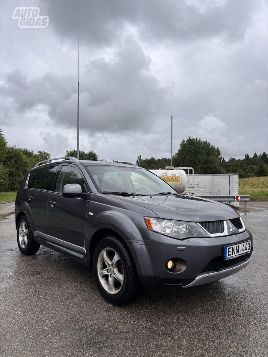 Mitsubishi Outlander 2010 Ignalina, ar dzinēja tilpumu 2.40 L un nobraukumu 250 tūkst. km par 1700 €, foto 3 vietnē AUTOMOTO.COM.LV