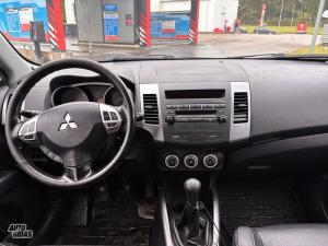 Mitsubishi Outlander 2010 Ignalina, ar dzinēja tilpumu 2.40 L un nobraukumu 250 tūkst. km par 1700 €, foto 6 vietnē AUTOMOTO.COM.LV
