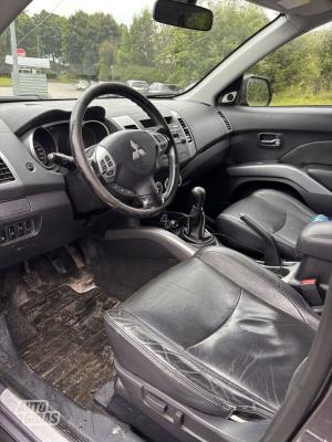 Mitsubishi Outlander 2010 Ignalina, ar dzinēja tilpumu 2.40 L un nobraukumu 250 tūkst. km par 1700 €, foto 7 vietnē AUTOMOTO.COM.LV