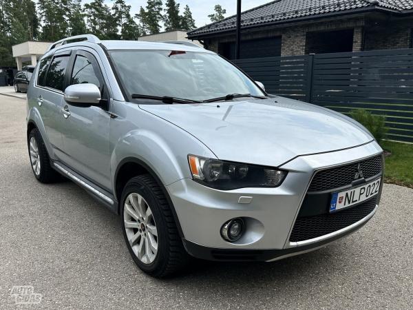 Mitsubishi Outlander 2010 Viļņa, ar dzinēja tilpumu 2.40 L un nobraukumu 318 tūkst. km par 4500 €, foto 2 vietnē AUTOMOTO.COM.LV