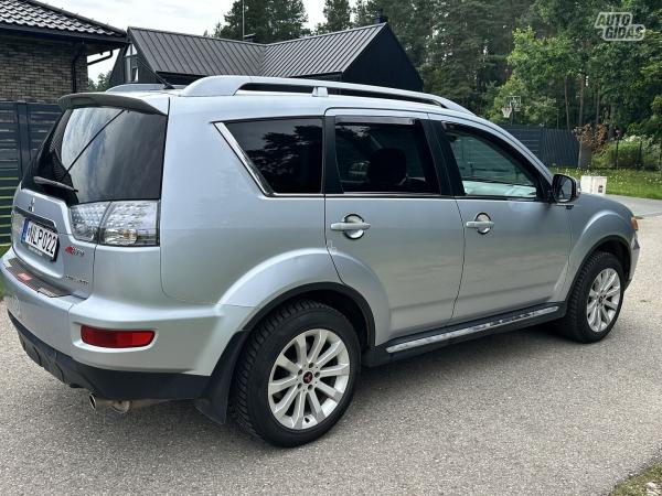 Mitsubishi Outlander 2010 Viļņa, ar dzinēja tilpumu 2.40 L un nobraukumu 318 tūkst. km par 4500 €, foto 4 vietnē AUTOMOTO.COM.LV