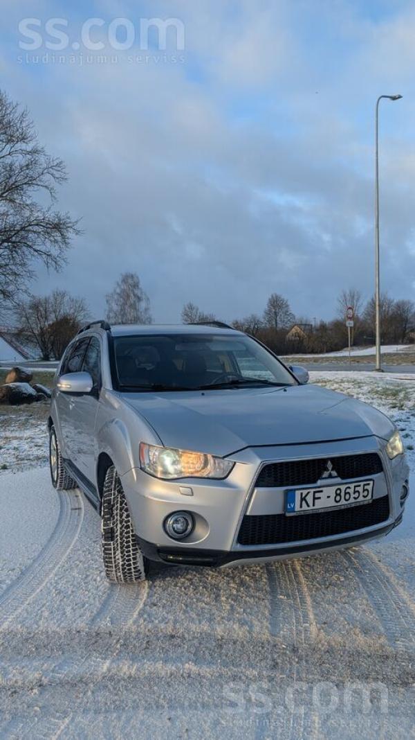 Mitsubishi Outlander 2011 Jēkabpils, ar dzinēja tilpumu 2.20 L un nobraukumu 352 tūkst. km par 3950 €, foto 3 vietnē AUTOMOTO.COM.LV