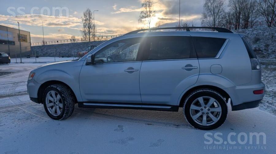 Mitsubishi Outlander 2011 Jēkabpils, ar dzinēja tilpumu 2.20 L un nobraukumu 352 tūkst. km par 3950 €, foto 4 vietnē AUTOMOTO.COM.LV