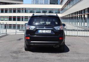 Mitsubishi Outlander 2011 Rīga, ar dzinēja tilpumu 2.20 L un nobraukumu 309 tūkst. km par 3680 €, foto 6 vietnē AUTOMOTO.COM.LV