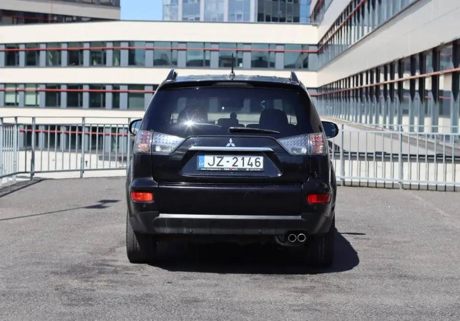 Mitsubishi Outlander 2011 Rīga, ar dzinēja tilpumu 2.20 L un nobraukumu 309 tūkst. km par 3680 €, foto 6 vietnē AUTOMOTO.COM.LV