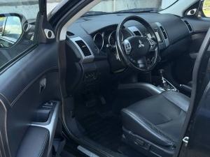 Mitsubishi Outlander 2011 Rīga, ar dzinēja tilpumu 2.20 L un nobraukumu 309 tūkst. km par 3680 €, foto 8 vietnē AUTOMOTO.COM.LV