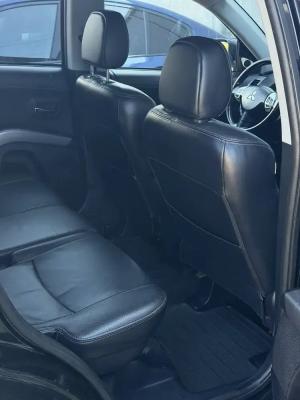 Mitsubishi Outlander 2011 Rīga, ar dzinēja tilpumu 2.20 L un nobraukumu 309 tūkst. km par 3680 €, foto 13 vietnē AUTOMOTO.COM.LV