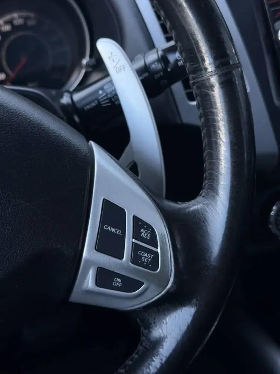 Mitsubishi Outlander 2011 Rīga, ar dzinēja tilpumu 2.20 L un nobraukumu 309 tūkst. km par 3680 €, foto 19 vietnē AUTOMOTO.COM.LV