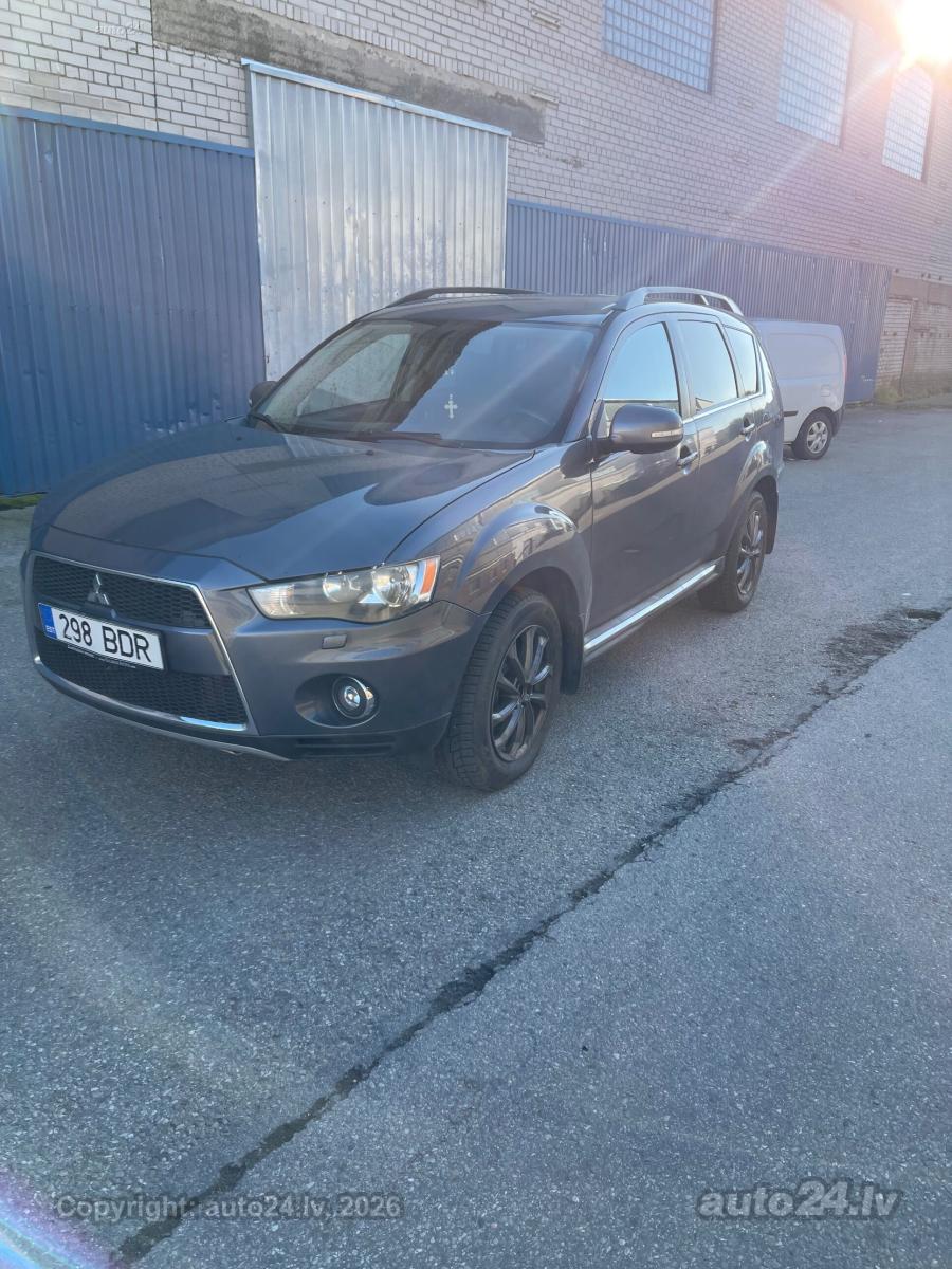 Mitsubishi Outlander 2011 Tallina, ar dzinēja tilpumu 2.20 L un nobraukumu 300 tūkst. km par 4500 €, foto 1 vietnē AUTOMOTO.COM.LV