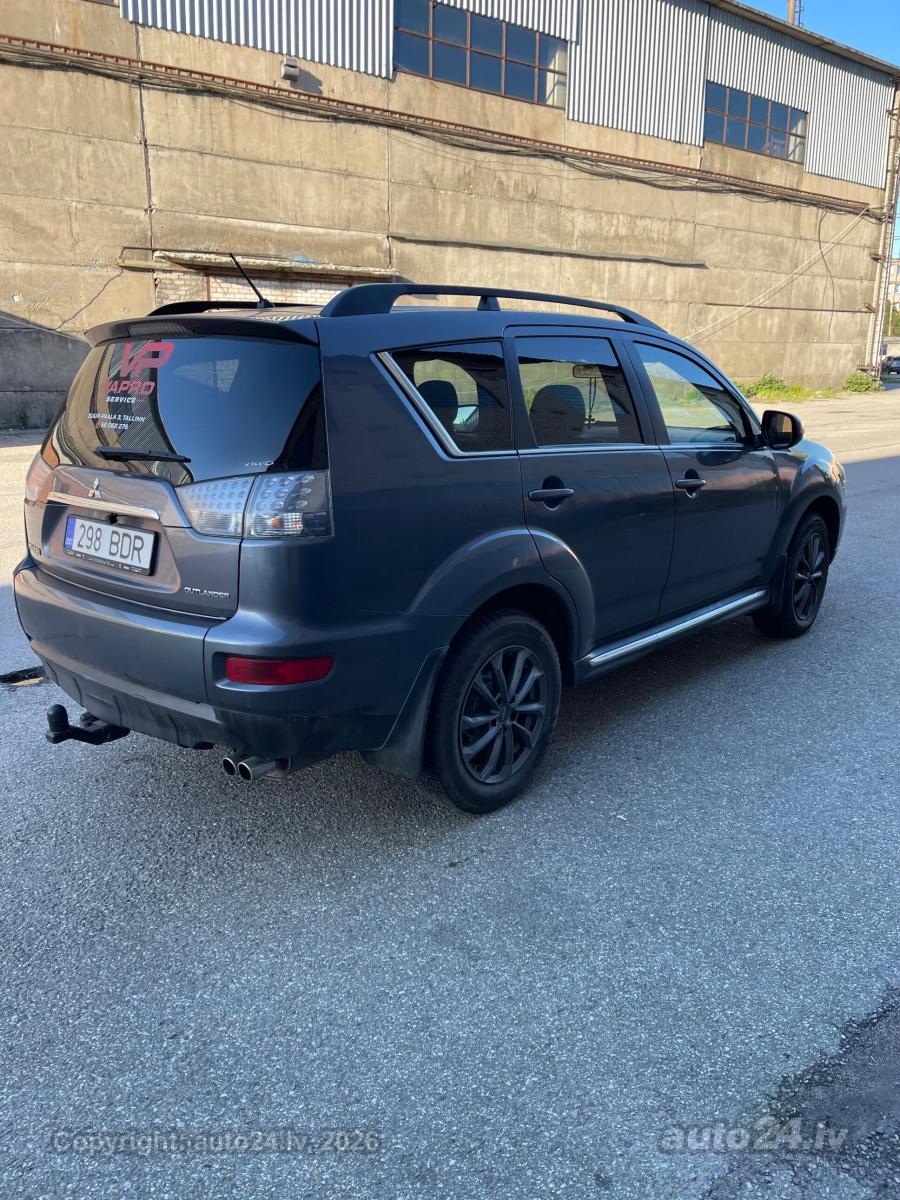 Mitsubishi Outlander 2011 Tallina, ar dzinēja tilpumu 2.20 L un nobraukumu 300 tūkst. km par 4500 €, foto 5 vietnē AUTOMOTO.COM.LV