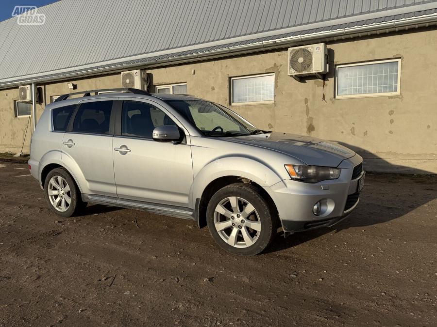Mitsubishi Outlander 2012 Šakiai, ar dzinēja tilpumu 2.40 L un nobraukumu 276 tūkst. km par 3200 €, foto 3 vietnē AUTOMOTO.COM.LV