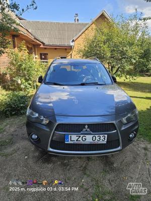 Mitsubishi Outlander 2012 in Vilnius, with an engine capacity of 2.30 L and mileage of 235 thousand km for 4300 €, photo  on AUTOMOTO.COM.LV