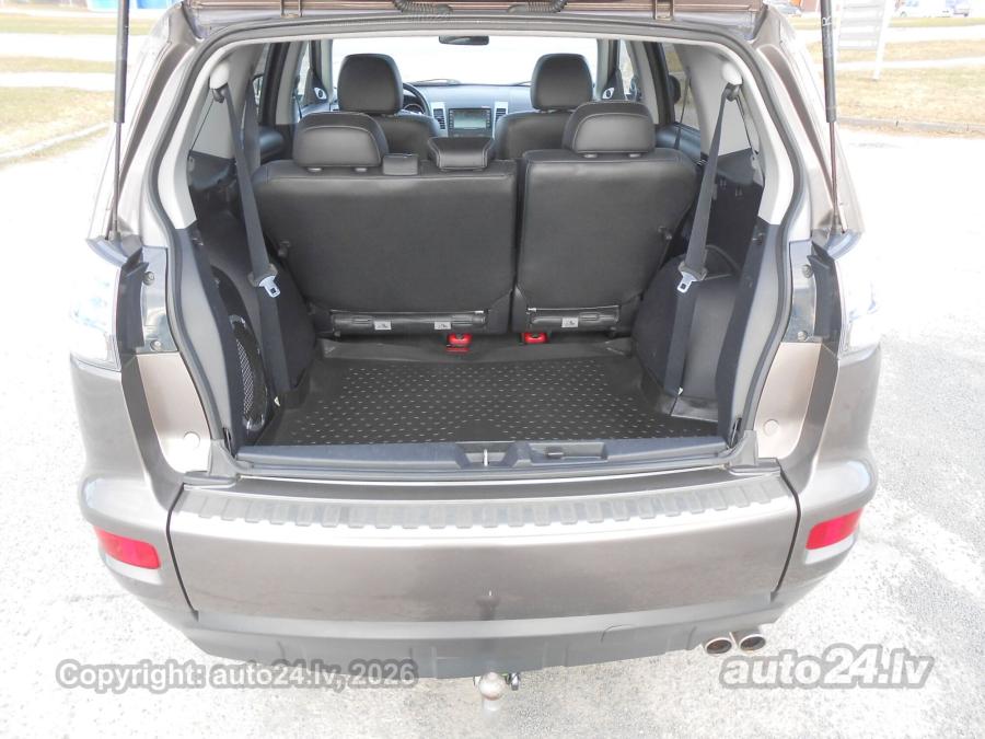 Mitsubishi Outlander 2012 in Viljandi, with an engine capacity of 2.20 L and mileage of 213 thousand km for 7990 €, photo 21 on AUTOMOTO.COM.LV