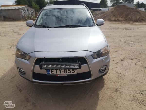 Mitsubishi Outlander 2012 in Siauliai, with an engine capacity of 2.20 L and mileage of 310 thousand km for 3950 €, photo 1 on AUTOMOTO.COM.LV