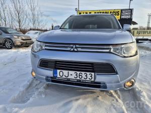 Mitsubishi Outlander 2013 Liepāja, ar dzinēja tilpumu 2.00 L un nobraukumu 227 tūkst. km par 9200 €, foto 2 vietnē AUTOMOTO.COM.LV