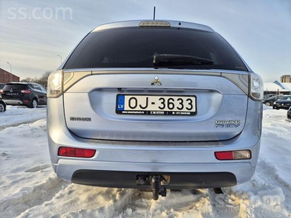 Mitsubishi Outlander 2013 Liepāja, ar dzinēja tilpumu 2.00 L un nobraukumu 227 tūkst. km par 9200 €, foto 6 vietnē AUTOMOTO.COM.LV
