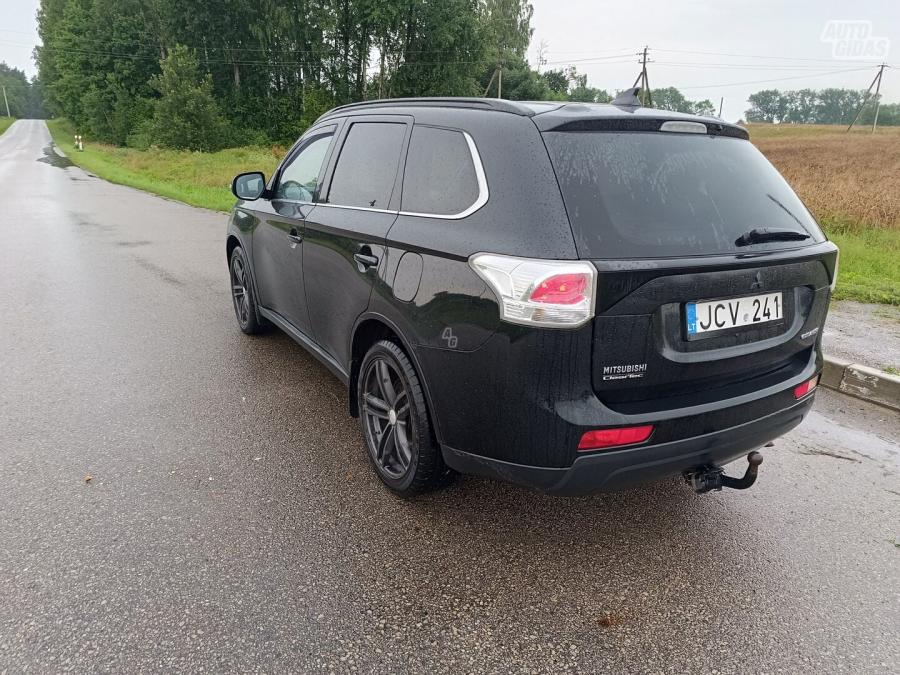 Mitsubishi Outlander 2013 Jonava, ar dzinēja tilpumu 2.30 L un nobraukumu 241 tūkst. km par 8500 €, foto 4 vietnē AUTOMOTO.COM.LV