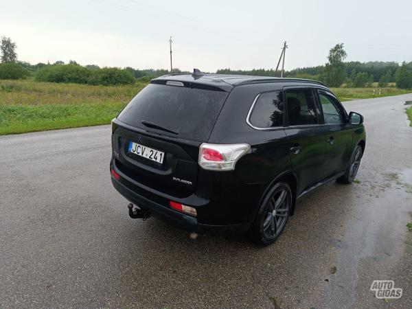 Mitsubishi Outlander 2013 in Jonava, with an engine capacity of 2.30 L and mileage of 241 thousand km for 8500 €, photo 5 on AUTOMOTO.COM.LV