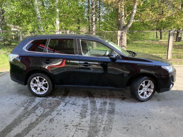 Mitsubishi Outlander 2013 in Siauliai, with an engine capacity of 2.30 L and mileage of 207 thousand km for 5999 €, photo 3 on AUTOMOTO.COM.LV