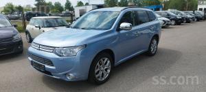 Mitsubishi Outlander 2013 in Riga, with an engine capacity of 2.00 L and mileage of 0 thousand km for 8200 €, photo  on AUTOMOTO.COM.LV