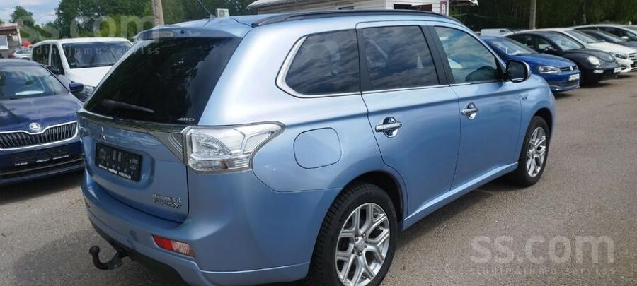 Mitsubishi Outlander 2013 Rīga, ar dzinēja tilpumu 2.00 L un nobraukumu 0 tūkst. km par 8200 €, foto 6 vietnē AUTOMOTO.COM.LV