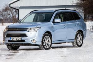 Mitsubishi Outlander 2013 in Tukums, with an engine capacity of 2.00 L and mileage of 0 thousand km for 8990 €, photo  on AUTOMOTO.COM.LV