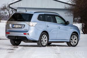 Mitsubishi Outlander 2013 in Tukums, with an engine capacity of 2.00 L and mileage of 0 thousand km for 8990 €, photo 7 on AUTOMOTO.COM.LV