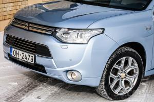 Mitsubishi Outlander 2013 in Tukums, with an engine capacity of 2.00 L and mileage of 0 thousand km for 8990 €, photo 9 on AUTOMOTO.COM.LV