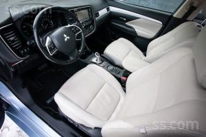 Mitsubishi Outlander 2013 in Tukums, with an engine capacity of 2.00 L and mileage of 0 thousand km for 8990 €, photo 12 on AUTOMOTO.COM.LV